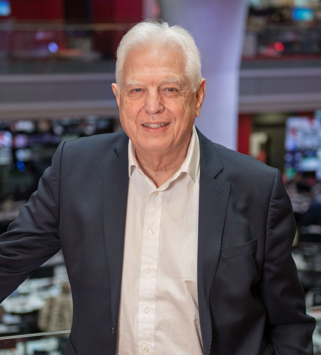 John Simpson - World Affairs - Chartwell Speakers Bureau