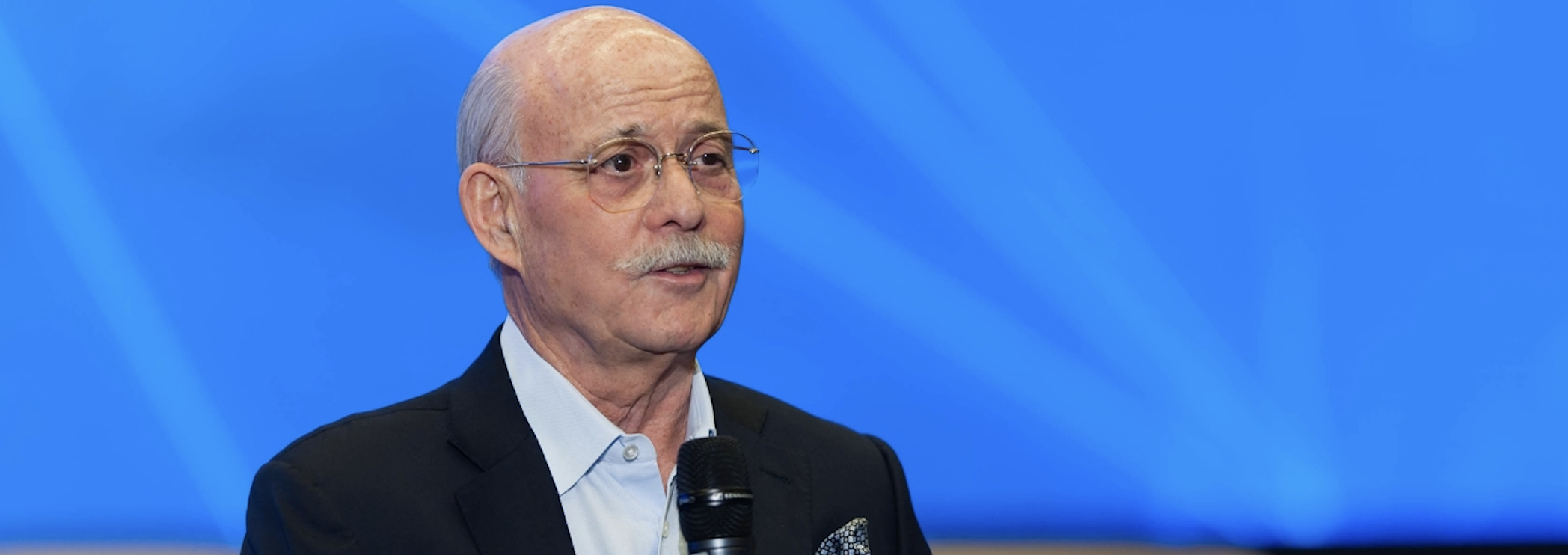 Book Jeremy Rifkin - Economic and social theorist - Chartwell Speakers