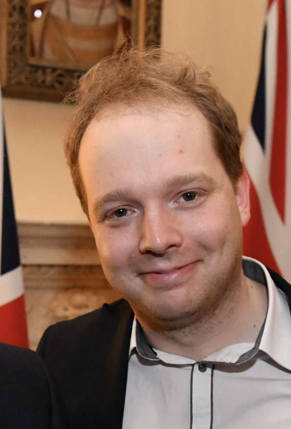 Oliver Lewis - Chartwell Speakers Bureau