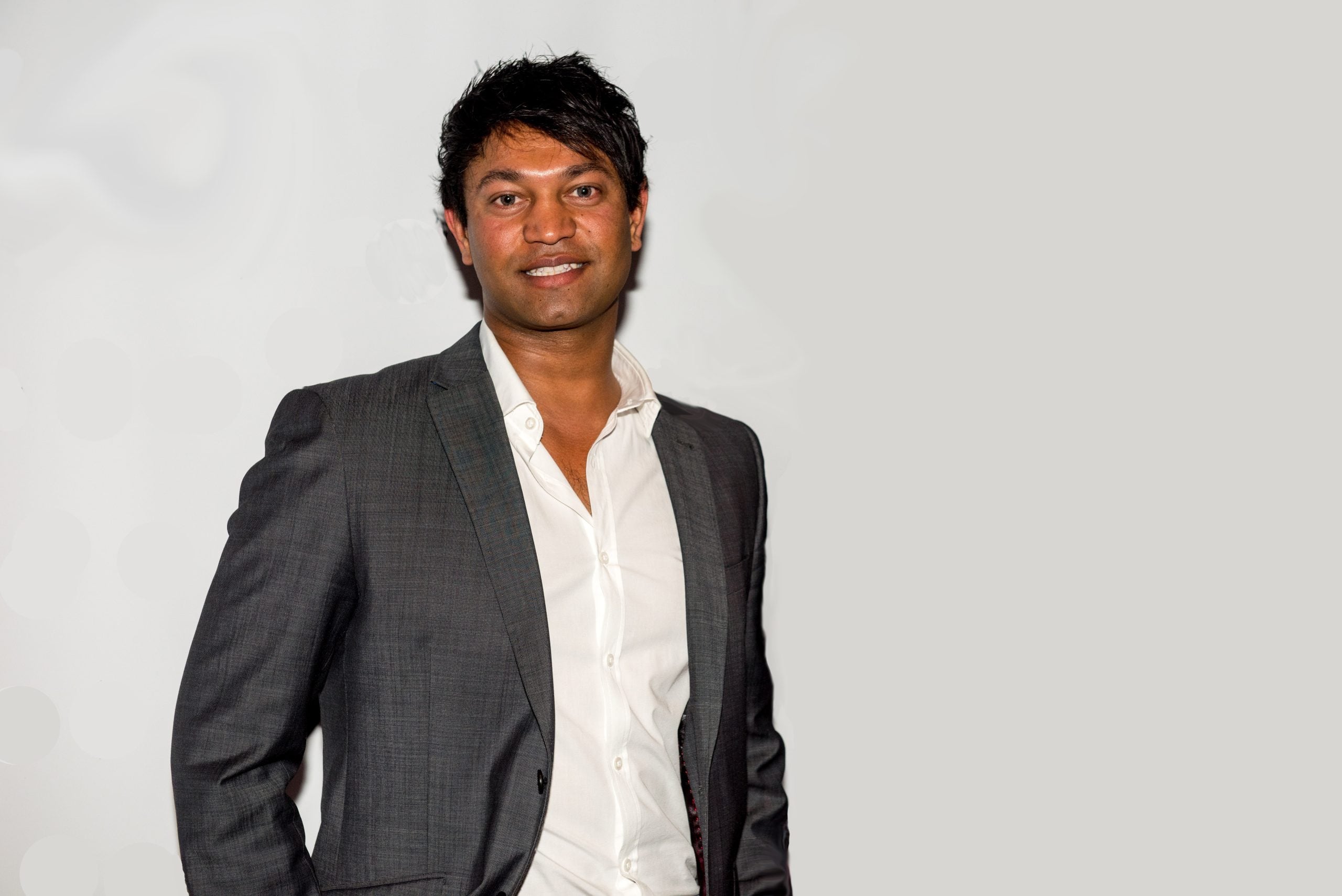 Saroo Brierley | Inspirational Speaker | Chartwell Speakers
