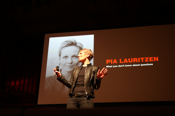 Stephanie Hare | AI Keynote Speaker | Chartwell Speakers