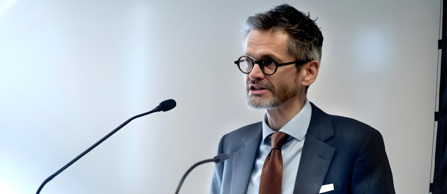 David Rennie | Keynote Speaker | Chartwell Speakers