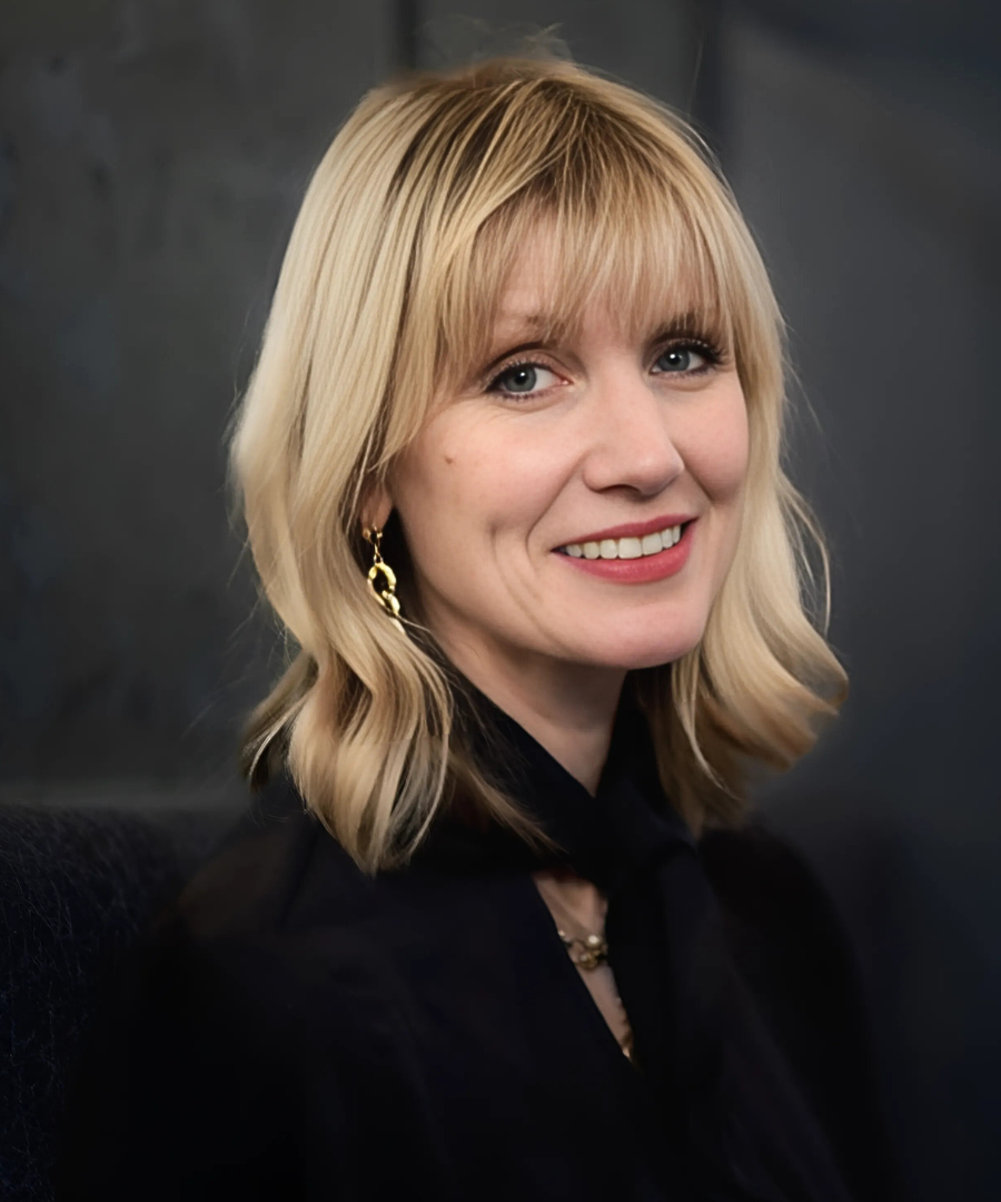 Dr Tessa Dunlop | Keynote Speaker | Chartwell Speakers