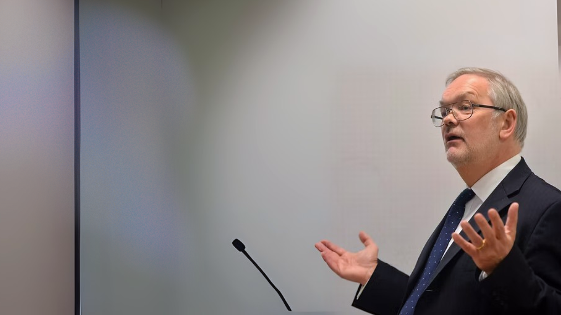 Charles Bean | Keynote Speaker | Chartwell Speakers