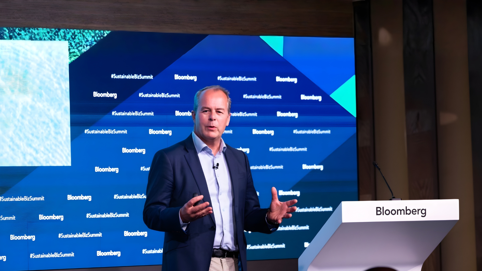 David Meade | Keynote Speaker | Chartwell Speakers